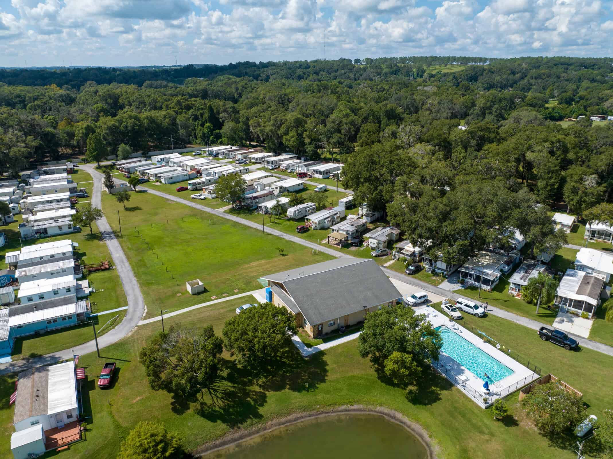 Dade City, FL - RV park and amenities tour - dronegenuity