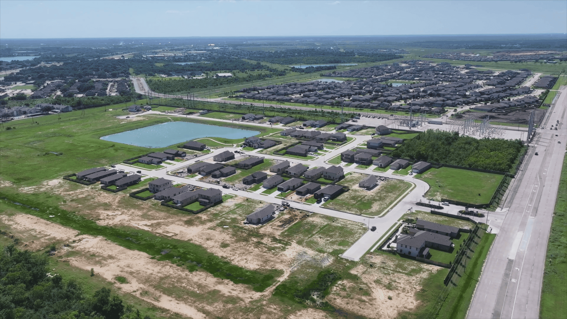 Texas City, TX – Aerial Tour of Vida Costera KB Homes | dronegenuity