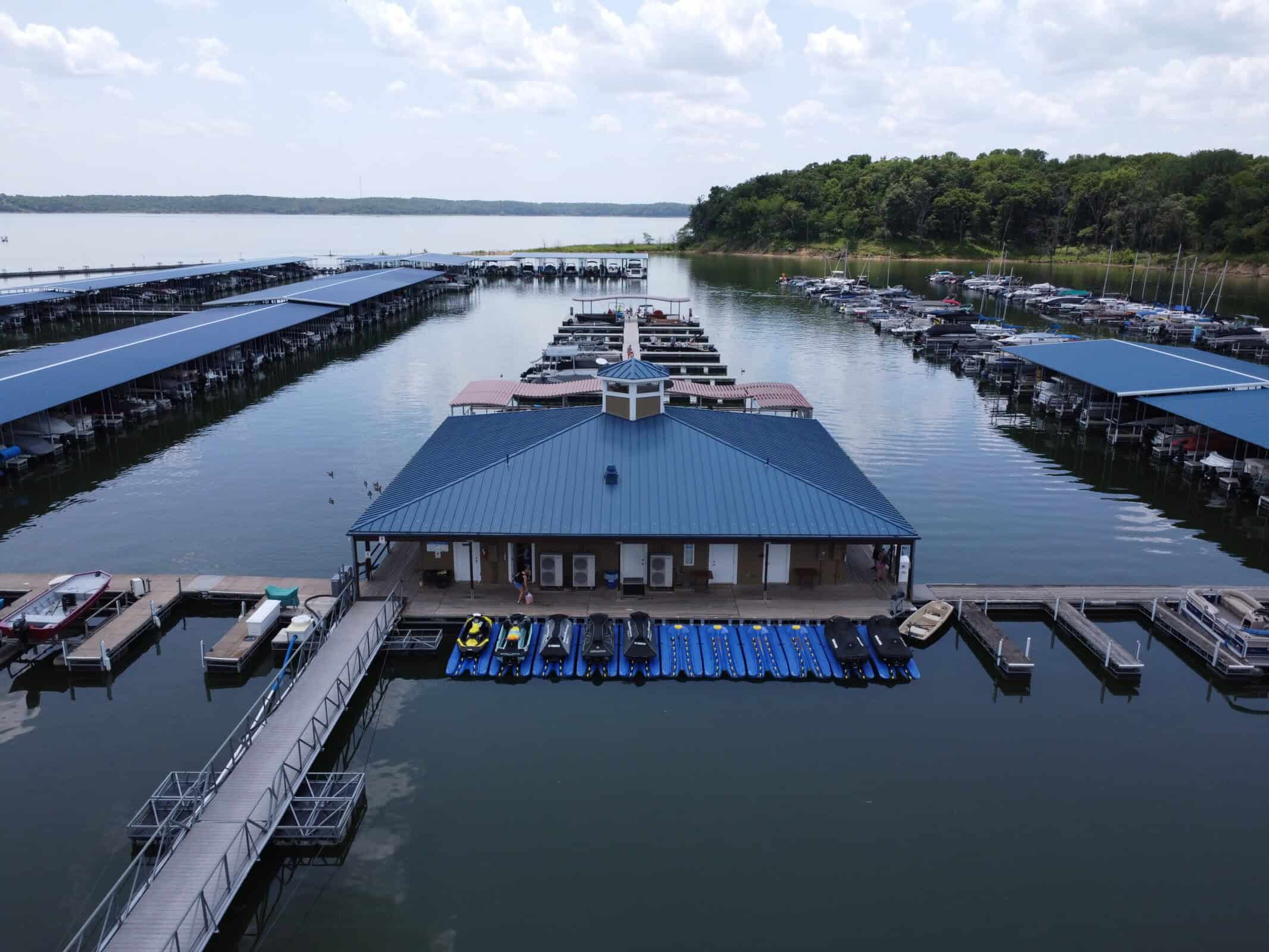 Lawrence, KS - Clinton Marina Cinematic View - dronegenuity